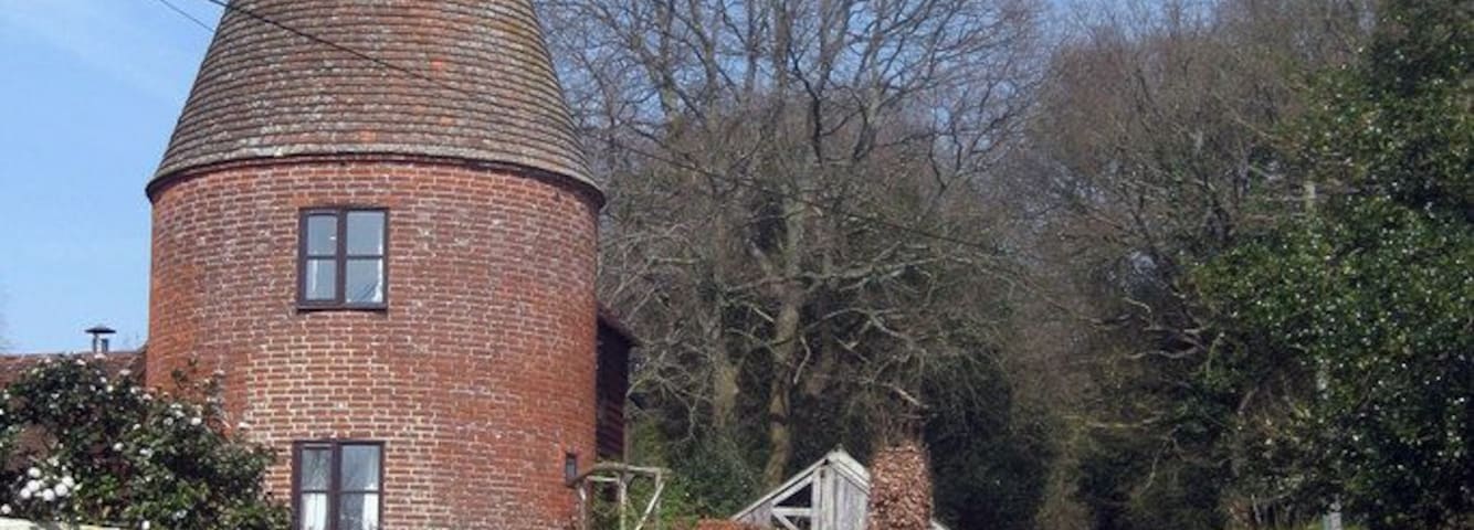 Oast House at Great Hedges Farm, Mark Cross, East Sussex
