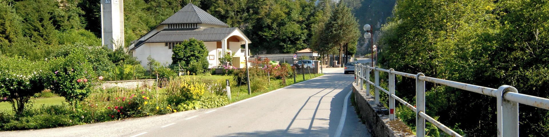 Road that leads to the Resia valley at Resiutta in Canal del Ferro / Friuli-Venezia Giulia / Italy / EU.