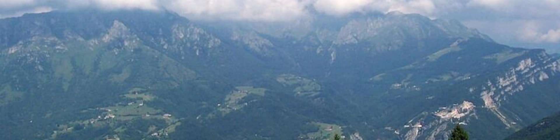 Dossena - Panorama verso la Val Brembana