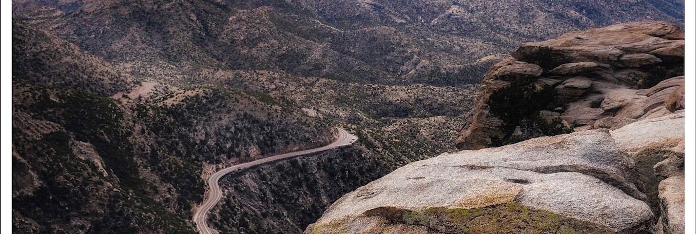 Mt Lemmon in Tucson, AZ
This is a short little wander from one of the lookout along the side of the road.
#ontheroad #aboveitall #hiking