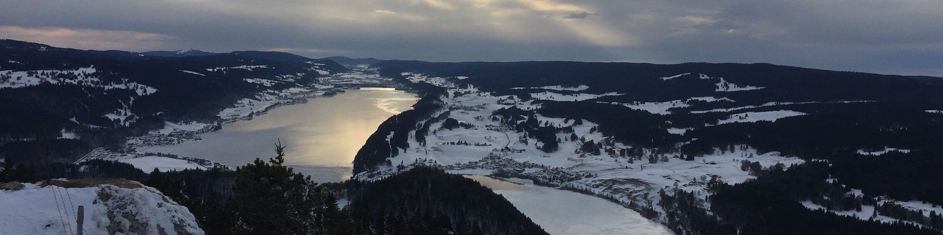Vue du lac de Joux depuis la dent de vaullion ❤