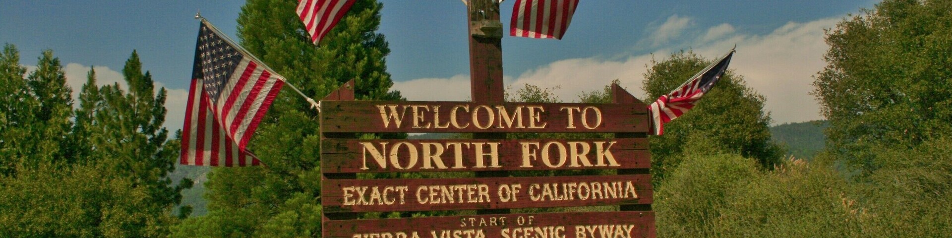 Great small town in the centre of California. Very near Yosemite.