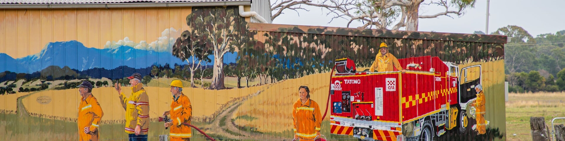 Tatong which includes outdoor art