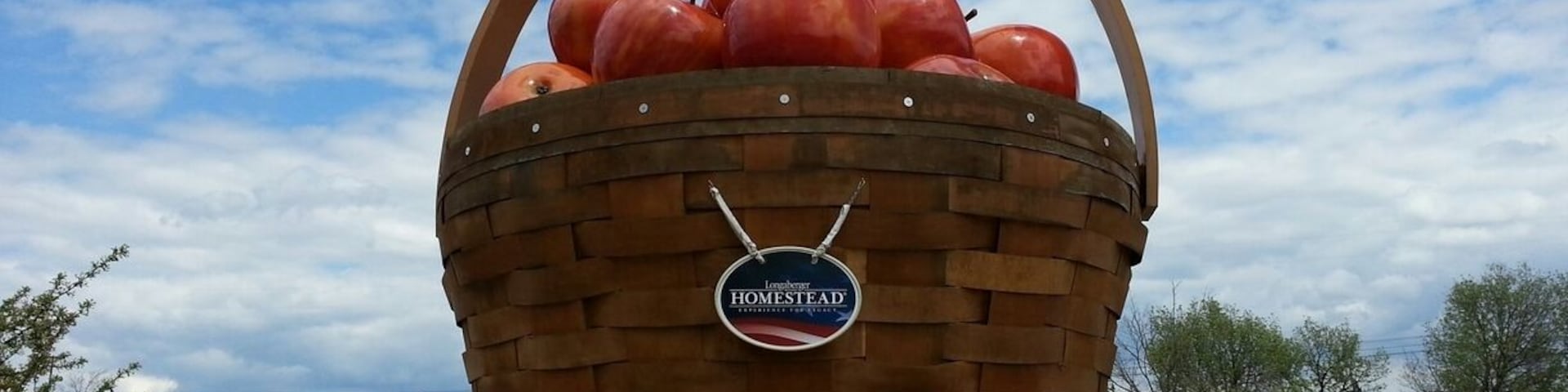 This is the giant apple basket at the Longaberger Homestead. Not what it used to be, but still nice if you like baskets.