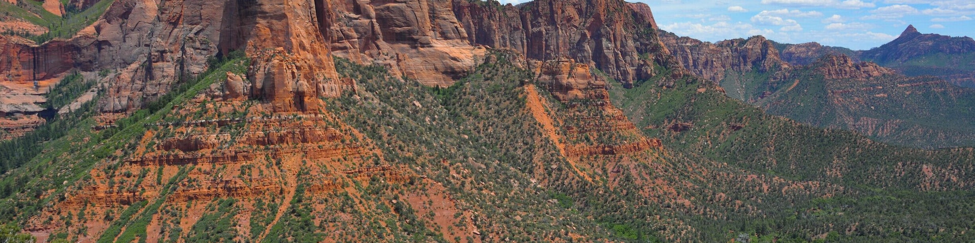 The Kolob Canyon Area of Zion National Park is beautiful and much less crowded than the main section of the park next door. #Takeahike