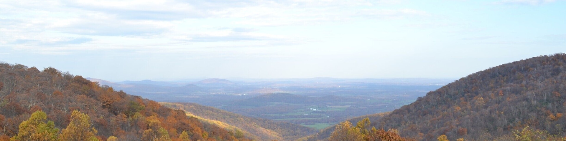 A view from Skyline Drive at the northern part of Shenandoah National Park in Virginia. #Colorful