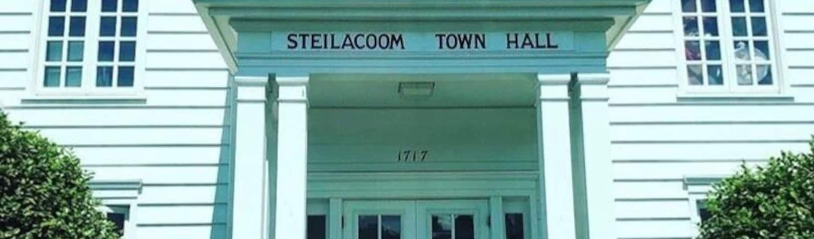 Sort of fell in love with this area when we drove through while avoiding freeway traffic. We’ll have to come back...