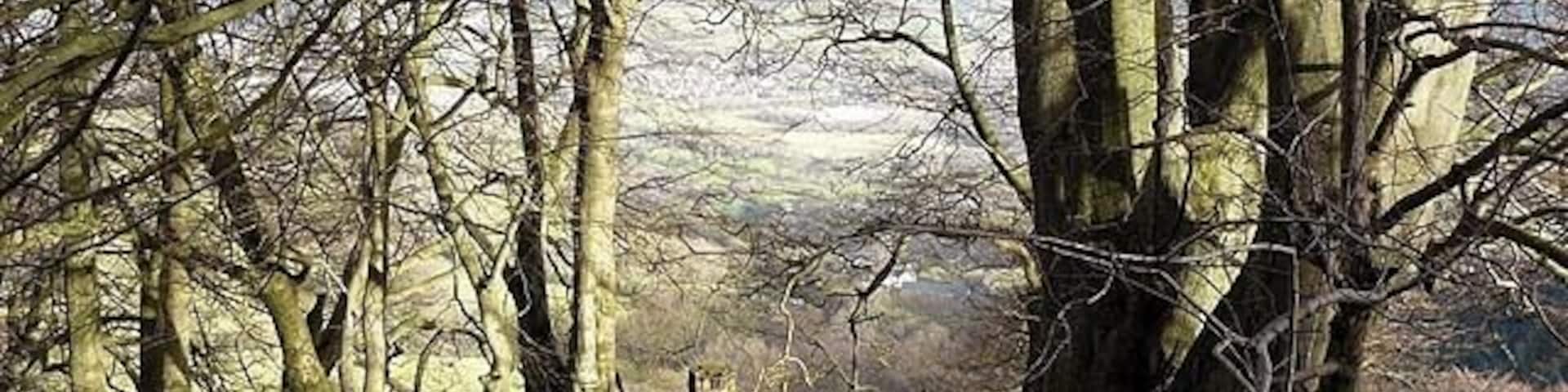 Footpath leading to the Punchbowl, Blorenge The path bends to the left and descends steeply down to the Punchbowl