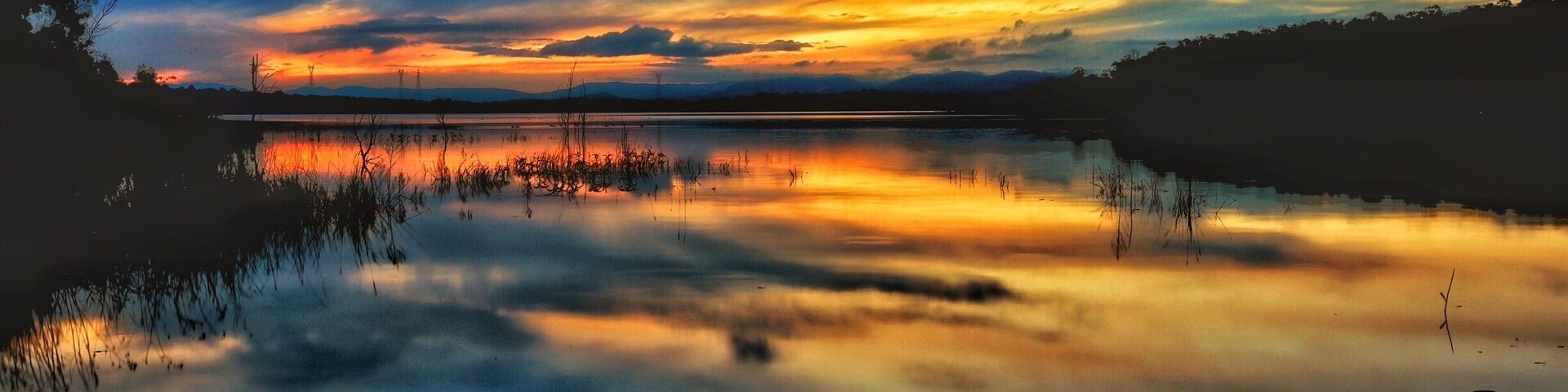 Sunset at Lake Samsonvale on the outskirts of Brisbane where you can kayak, birdwatch or just watch the clouds go by.  A hike around the perimeter and you will be wanting more. #goldenhour