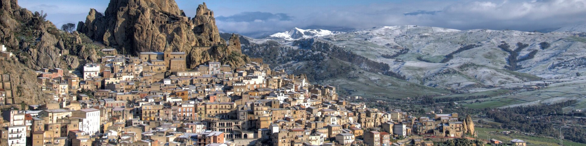 Gagliano - Paese che stai sulla collina come un vecchio addormentato