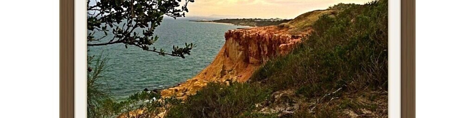 Overlooking Red Cliff Bluff in Blackrock, Melbourne.
At the bottom of the bluff is my favourite bayside beach called 'Half Moon Bay'. There is a small beach beyond the main part of Half Moon Bay, towards the city end, where one can relax, enjoy the sandstone formations, picnic and swim.
I have been going there since my teenage years.
#Melbourne #Australia #Colorful
#iPhoneonly a little filtered in a frame! 🇦🇺🇦🇺🇦🇺