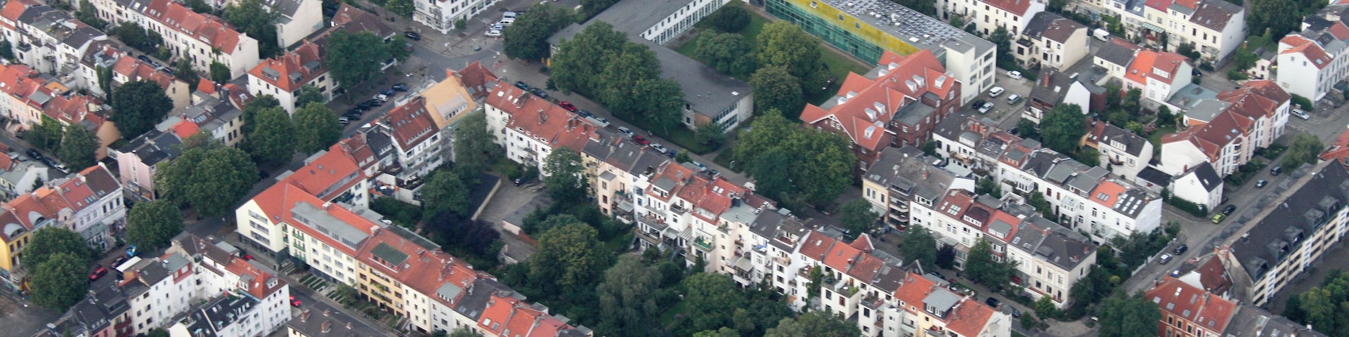 Lufbilder Bremen: Buntentor, Neustadt Gartenvorstadt, Ale Neustadt, Altstadt, Ostertor, Bürgerweise, Fesenfeld, Steintor (identische Bildbeschreibung für File:2012-08-08-fotoflug-bremen zweiter flug 0509.JPG bis File:2012-08-08-fotoflug-bremen zweiter flug 0617.JPG; alle mit GPS-Koordinaten