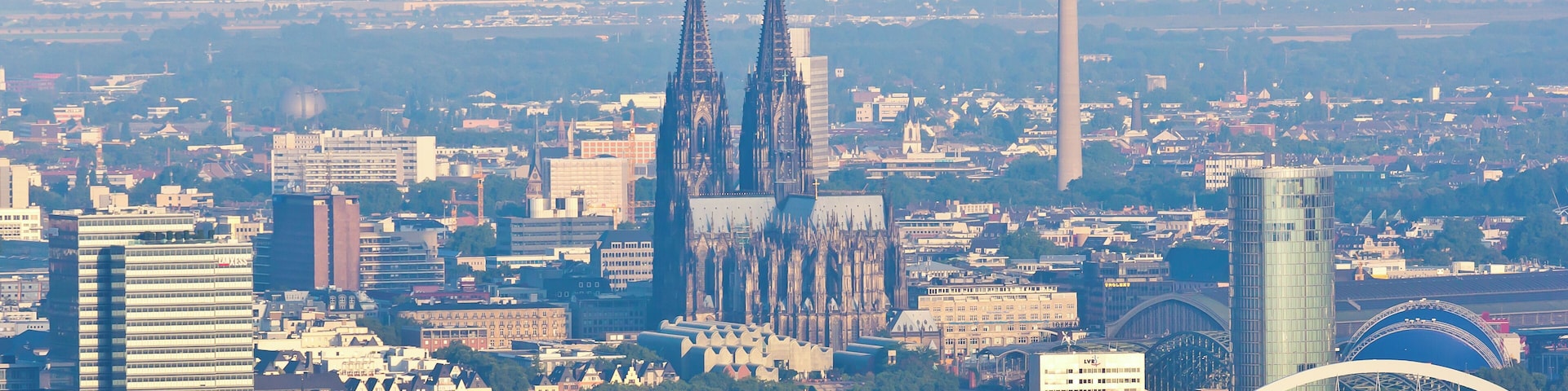 Ballonfahrt über Köln - Blick Richung Innenstadt und Deutz
