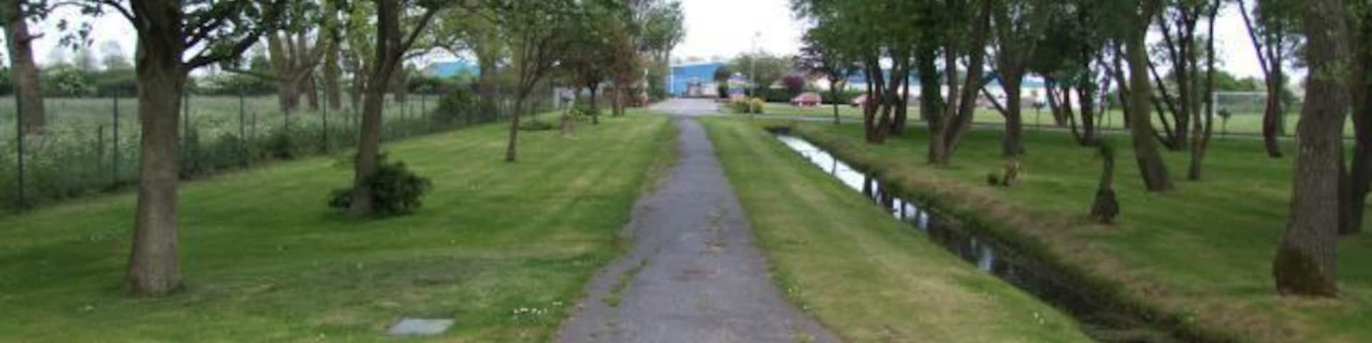 Footpath into Pontin's Holiday Village, Pakefield taken from bus stop on A12.