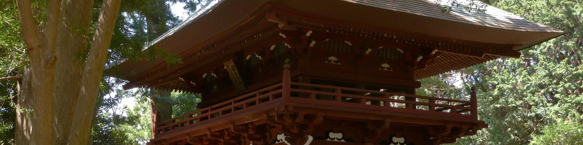 神武寺の楼門(神奈川県逗子市)