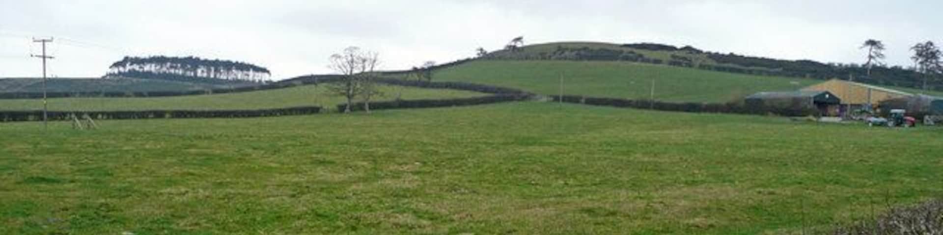 Greenfield Hill The hill to the left more distant is Bromlow Callow.