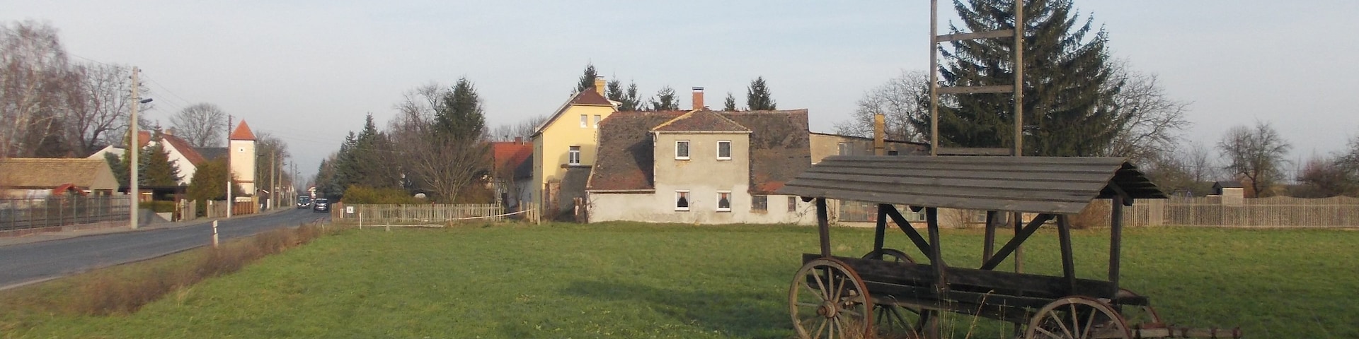 Southern entrance to the village of Hirschfeld (Leipzig, Saxony)