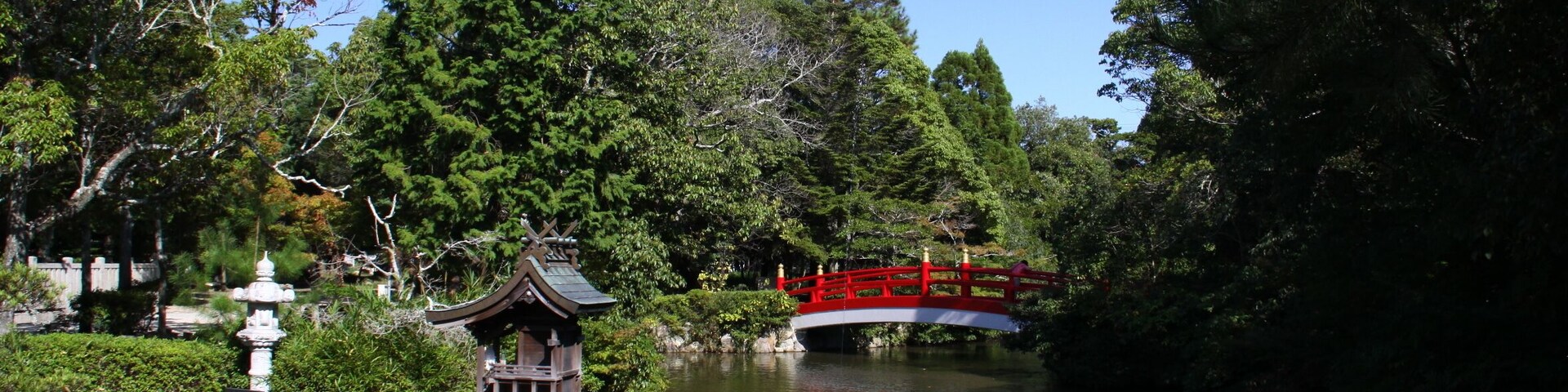 “Houjou no Shinchi” is holy garden.