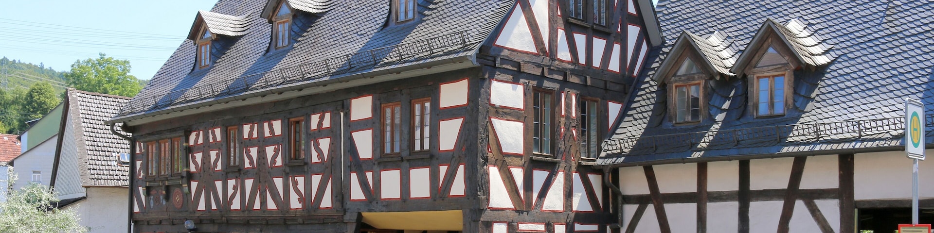 This is a picture of the hessian Kulturdenkmal (cultural monument) with the ID