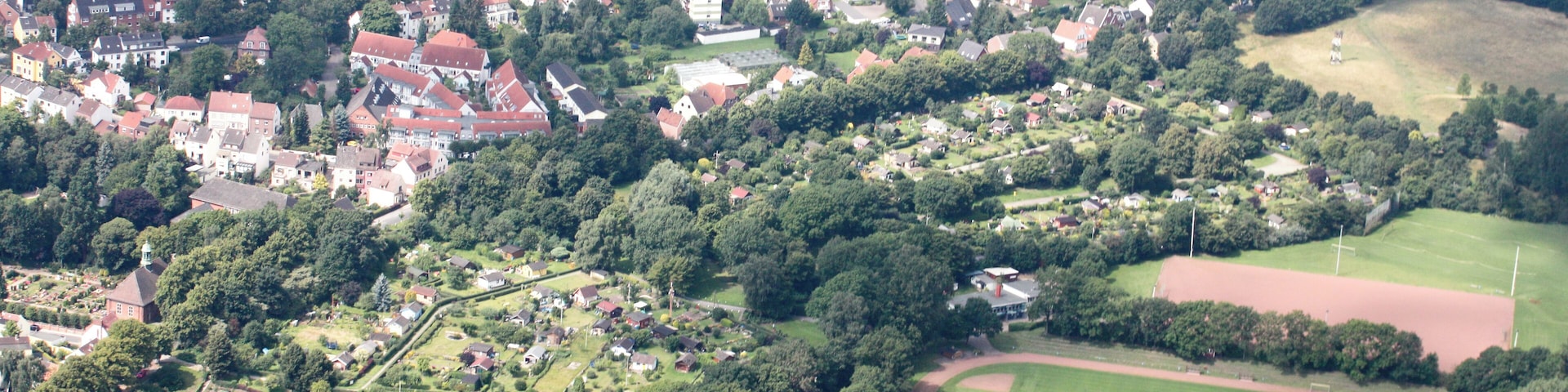 Lufbilder Bremen: Altstadt, Teerhof, Hauptbahnhof, Rablinghausen, Häfen (identische Bildbeschreibung für File:2012-08-08-fotoflug-bremen zweiter flug 0886.JPG bis File:2012-08-08-fotoflug-bremen zweiter flug 1005.JPG; alle mit GPS-Koordinaten