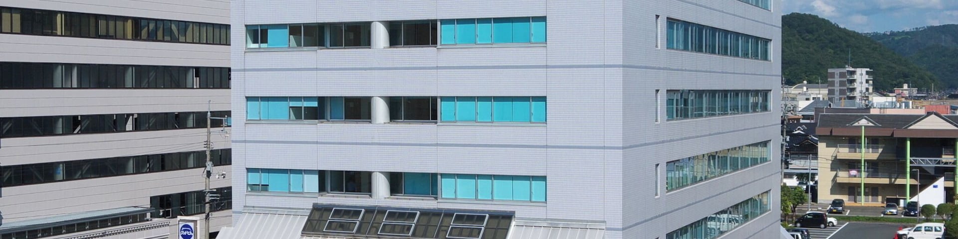 Tottori first regional joint government building Japan Self Defense Force / Tottori Provincial Cooperation Office Chugoku-Shikoku Regional Administrative Evaluation Bureau / Tottori Administrative Evaluation Office Chugoku Local Financial Bureau / Tottori Local Finance Office Hiroshima Regional Taxation Bureau / Tottori Tax Office Tottori Labour Bureau / Tottori Labour Standards Inspection Office Chugoku-Shikoku Regional Agricultural Administration Office / Tottori Area Center Kobe Customs / Sakai Branch Customs / Tottori Guard Post