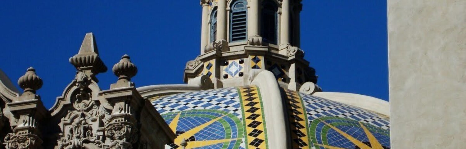 #BalboaPark #SanDiego #California
O San Diego Museum of Man é um museu de antropologia. É apenas um dos muitos museus do Balboa Park. A fachada deste museu é magnífica com detalhes impressionantes.
The San Diego Museum of Man is a museum of anthropology. It is just one of many museums in Balboa Park. The facade of this museum is magnificent with stunning details.