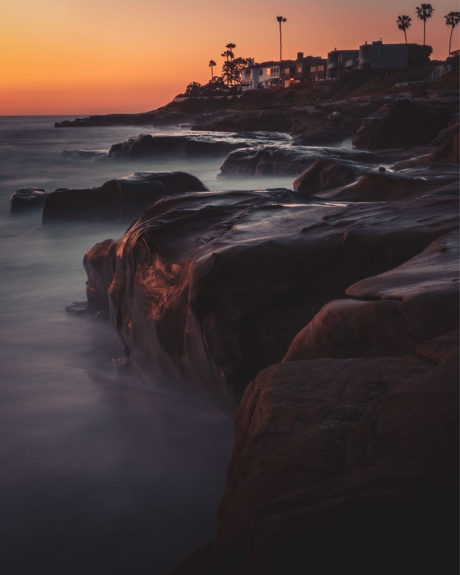 For our first sunset shoot in San Diego we headed to Windansea Beach in La Jolla. The crashing waves were a lot less serene than this smoothed out long exposure makes it seem. There’s a lot to love about Southern California (especially all the healthy restaurants and laid back vibes!) and we hope to visit again soon.