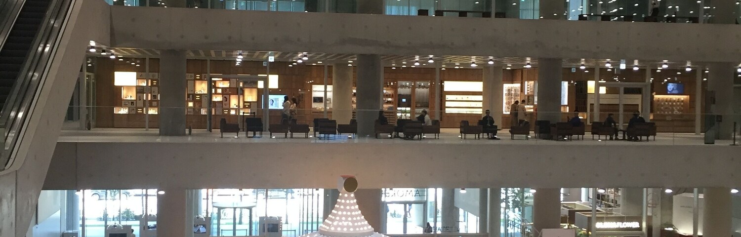 Amore pacific company
beautiful place in Sin Yongsan station around(number2 out)