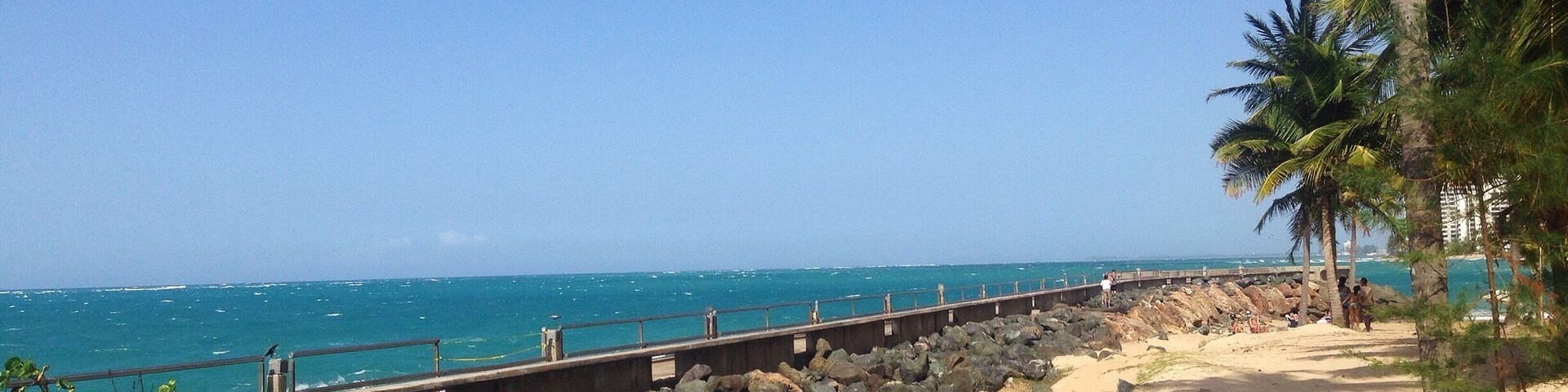 Ventana al mar, Condado