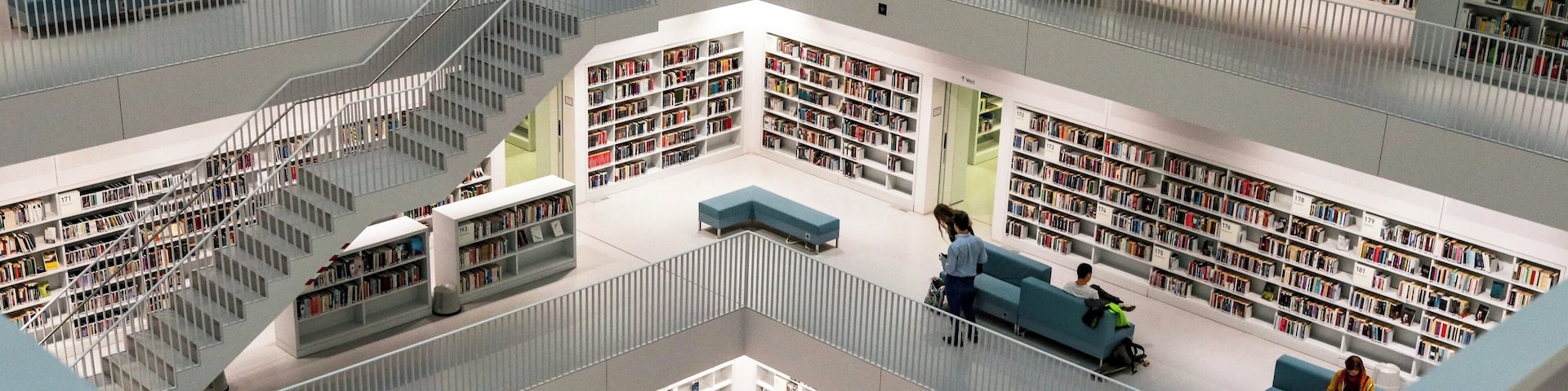 You may not think that a public library is a #localsecrets but with the futuristic design of the Stadtbibliotek there are not many other cooler hidden gems in plane sight.
#travelphotography #germany