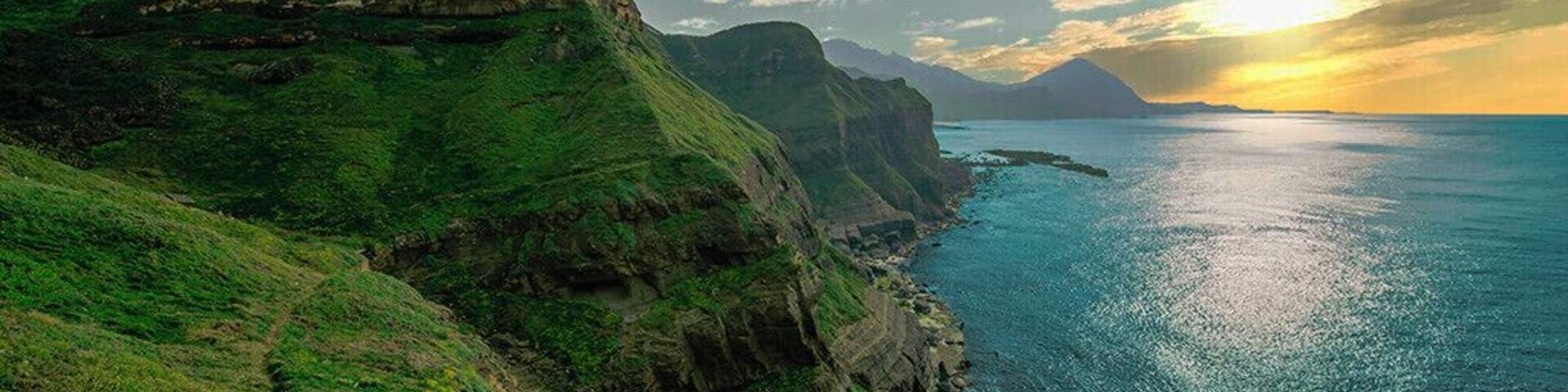 Worth to explore the closed path to the lighthouse. Be careful the falling rocks.
Photo had been photoshoped.