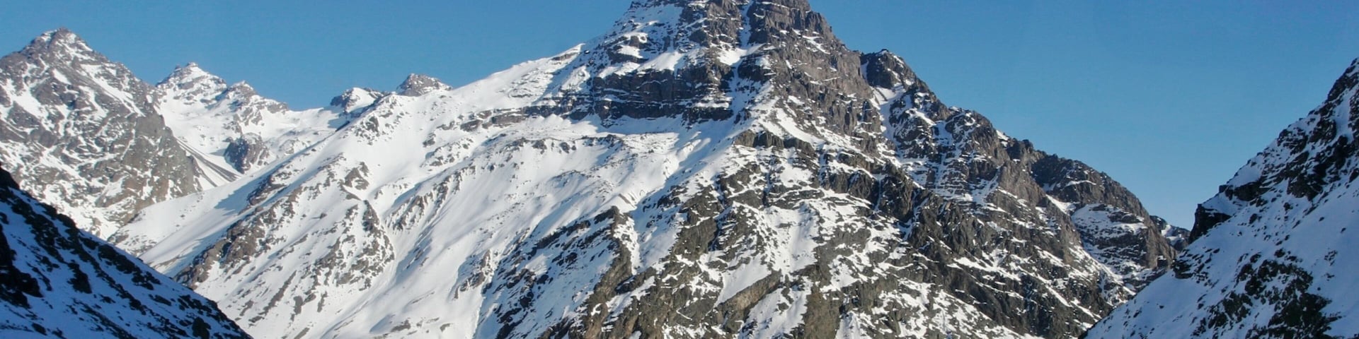 Chile que inclui montanhas e neve
