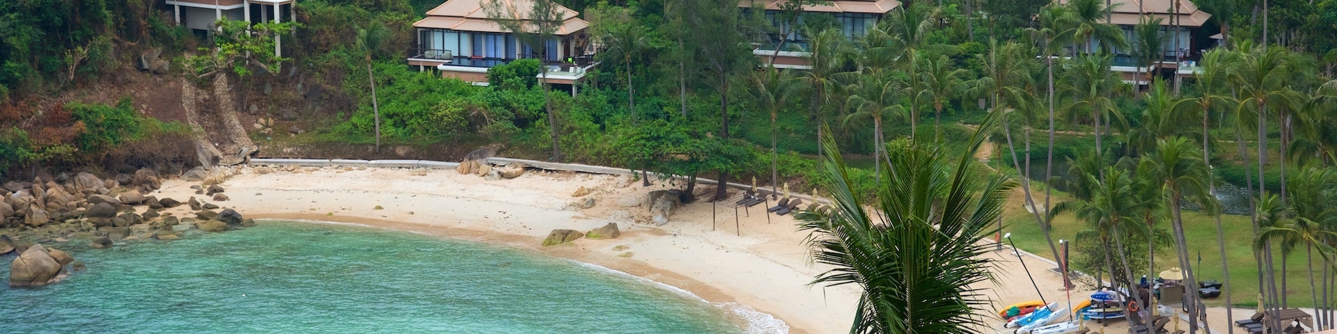 Koh Samui caracterizando uma praia e paisagem