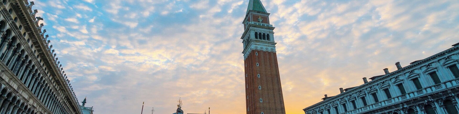 Normally the square is crowded with tourists, but getting there at sunrise is magical.
