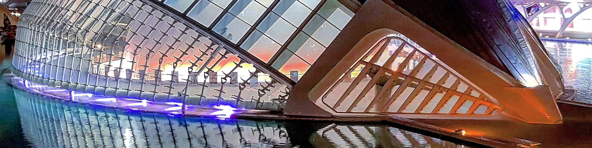 L'Hemisfèric
#swingpiano #architecture #travel2019 #ontheroad #photo2019