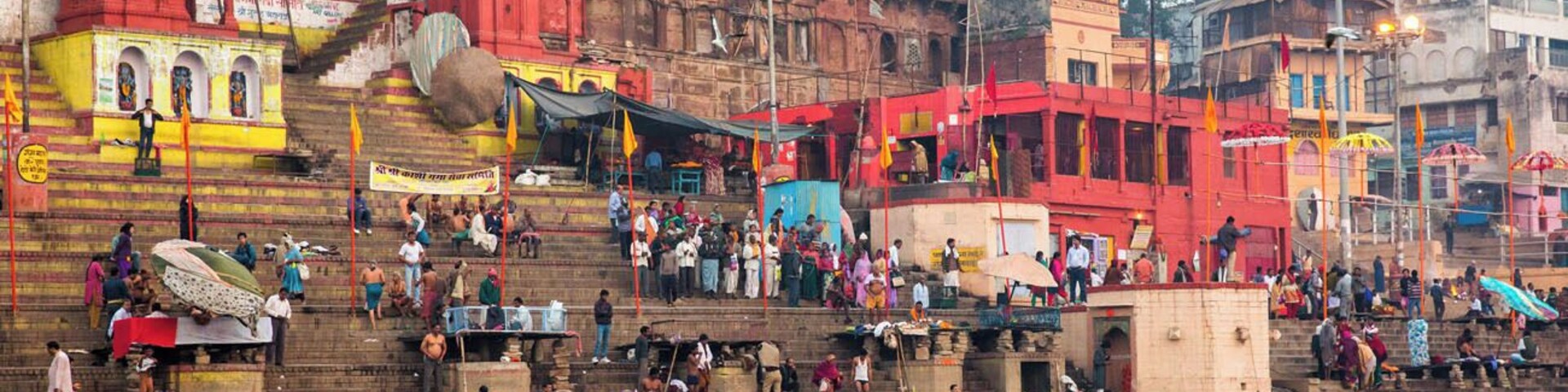 The ghats on the bank of the Ganges River in Varanasi is one of India's greatest sights. If you really want a glimpse of the culture in this country, do no miss Varanasi. Spend at least several days here, strolling the ghats and going on a boat ride down the river. It's an unforgettable experience!
Read more: http://www.earthtrekkers.com/varanasi-indias-holiest-city/