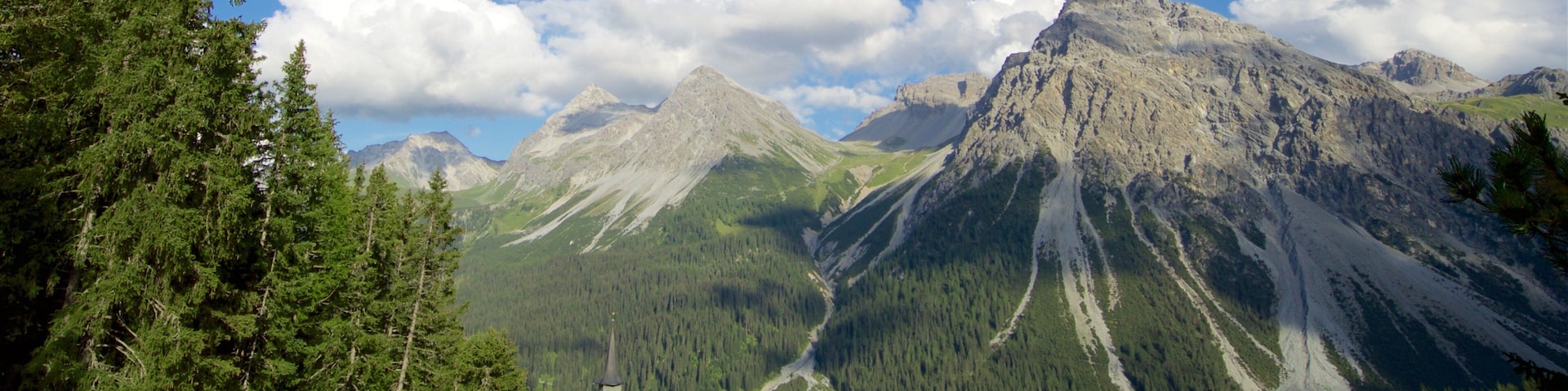Arosa which includes landscape views, tranquil scenes and mountains