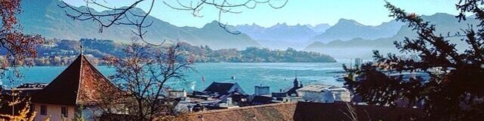 Looking out over Lucerne from one of the towers on the medieval wall. One of the most beautiful views I've ever seen.
#bestof5
#takeahike
#mountains