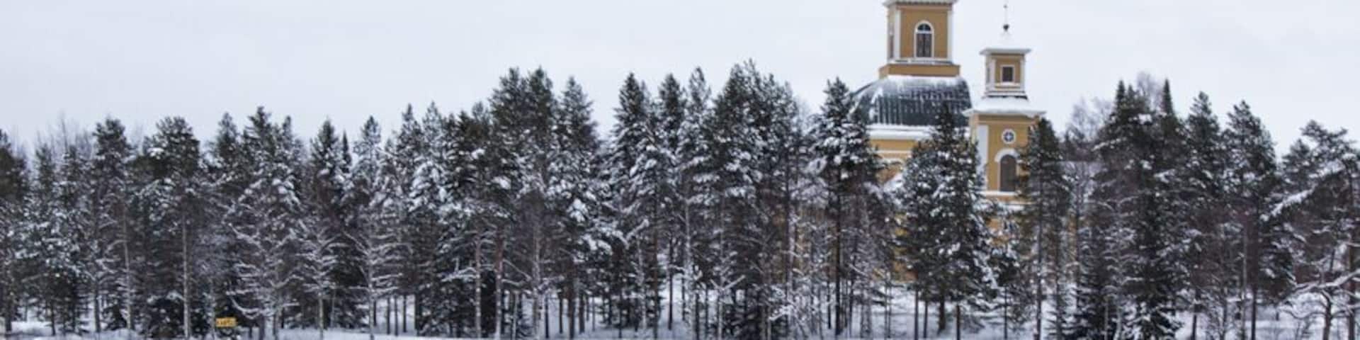 Nestled up in the north-east Finland lies Kuhmo. The sleepy town is great jumping off point for many outdoor activities including dog-sledding, cross-country skiing, wildlife watching and even winter rapids floating (http://www.hecktictravels.com/rapids-floating). In the summer the town hosts the Chamber Music Festival which attracts about 40,000 visitors.
#Finland #Kuhmo