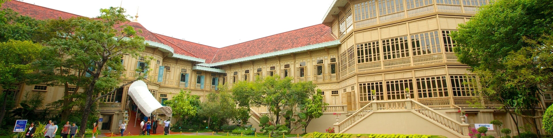 Vimanmek Palace featuring heritage architecture