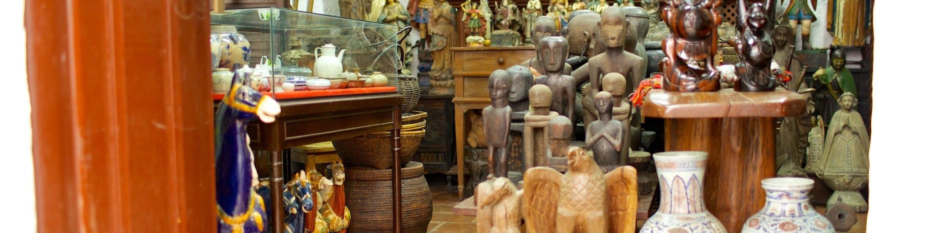 Casa Manila Museum which includes interior views