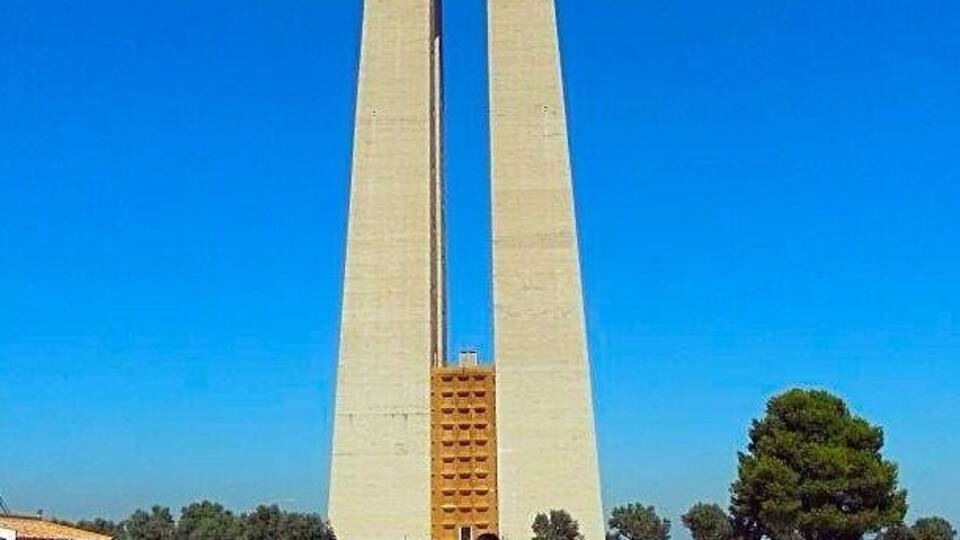 Santuario Nacional de Cristo Rei: Christ the King statue (Portuguese: Cristo Rei) is a Catholic monument and shrine dedicated to the Sacred Heart of Jesus Christ overlooking the city of Lisbon in the central part of Portugal. It was inspired by the Christ the Redeemer statue in Rio de Janeiro (Brazil), after the Cardinal Patriarch of Lisbon visited that monument.
#Architecture #blue skies