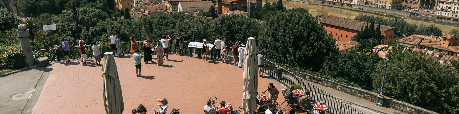 Piazzale Michelangelo featuring landscape views, outdoor eating and views