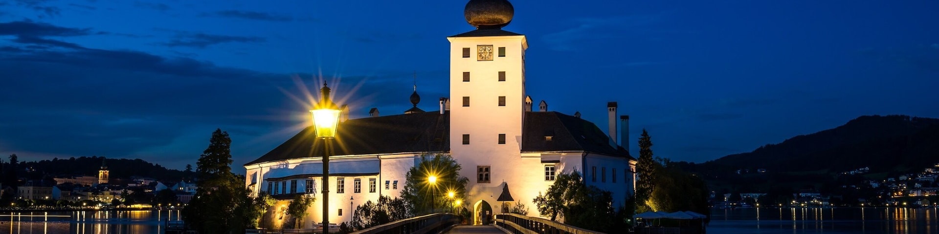 Blue Hour Shot of Schloss Orth, Gmunden. #austria #gmunden #schlossorth #travel #sightseeing #bluehour #sonya7ii #BvSBlue