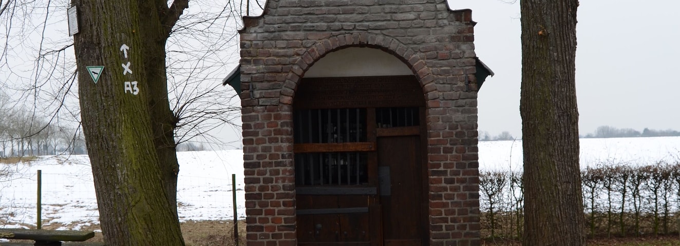 Krefeld (North Rhine-Westphalia, Germany) – district Orbroich – Scheifen-Heiligenhäuschen