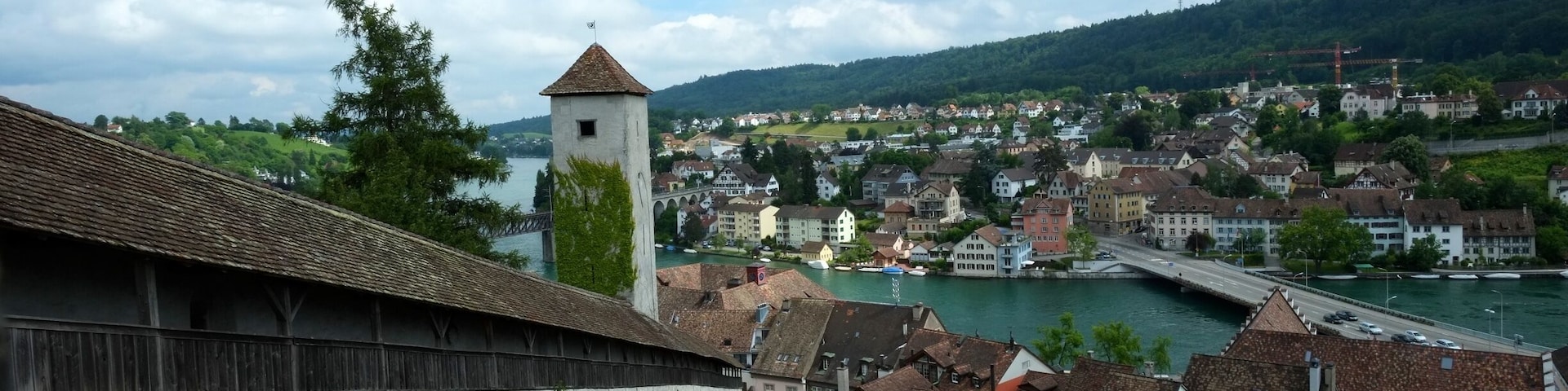 The Munot is a circular 16th century fortification in the center of the Swiss city of Schaffhausen. It is surrounded by vineyards and serves as the city's symbol. The ring-shaped fortress was built in the 16th century.