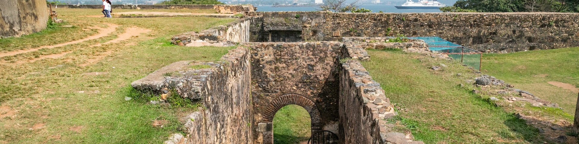 Dutch Fort showing building ruins and heritage elements