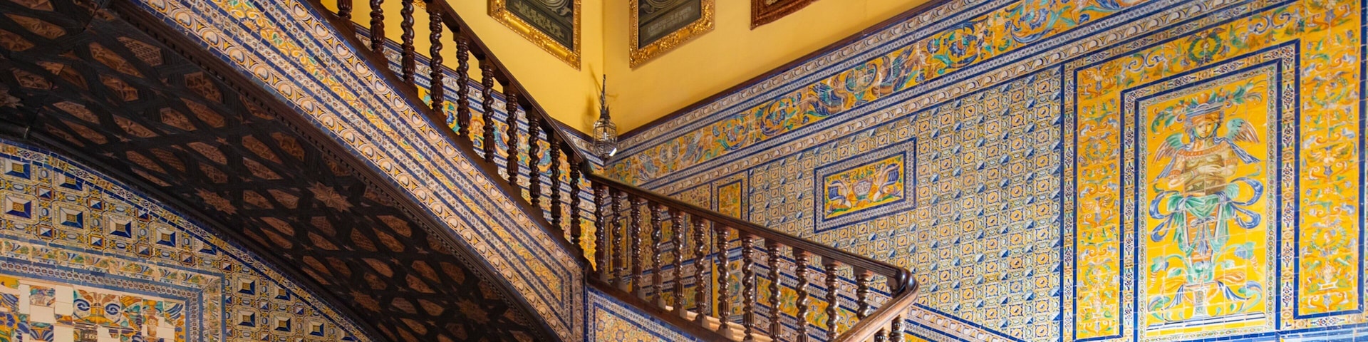 Condesa de Lebrija Palace showing interior views, art and heritage elements