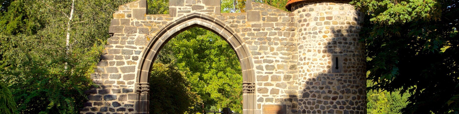 Jardin Lecoq que inclui um jardim e elementos de patrimônio