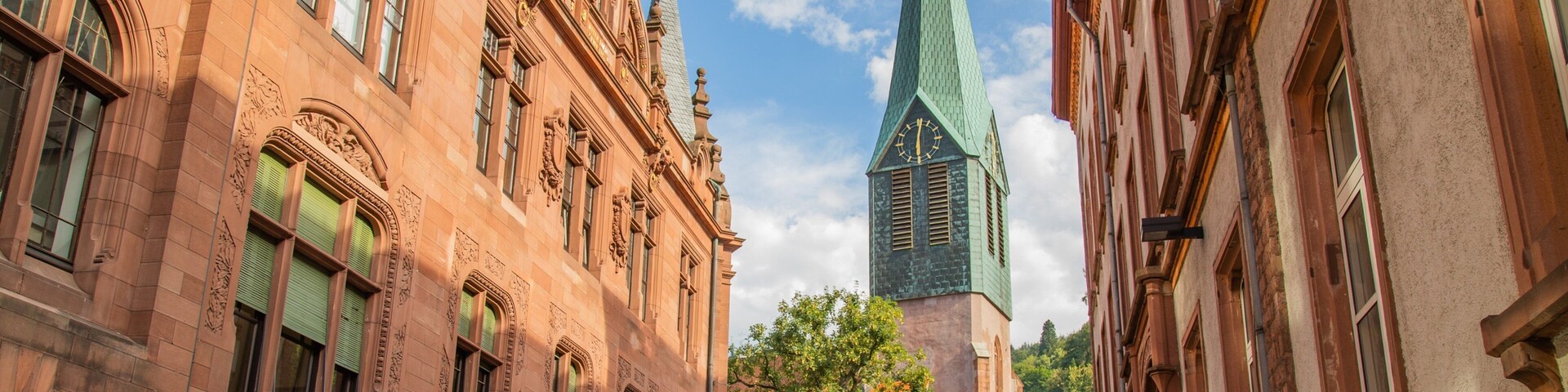 St. Peter\'s Church featuring a city and heritage architecture